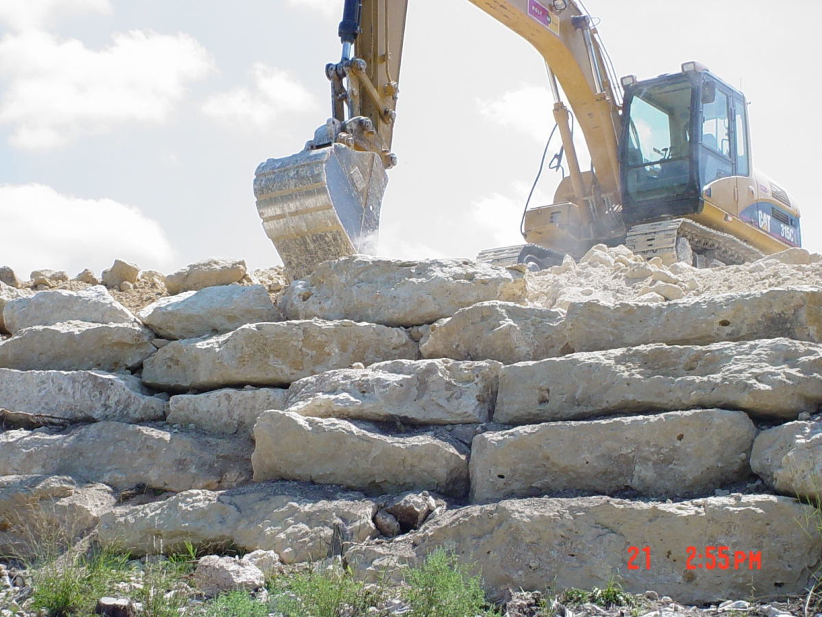 Retaining Walls and Retention Walls | Sides Triple S Services, LLC.
